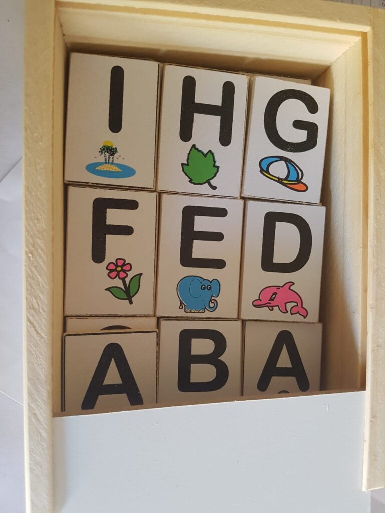 Memoria de letras – 54 piezas – Mis Juguetes